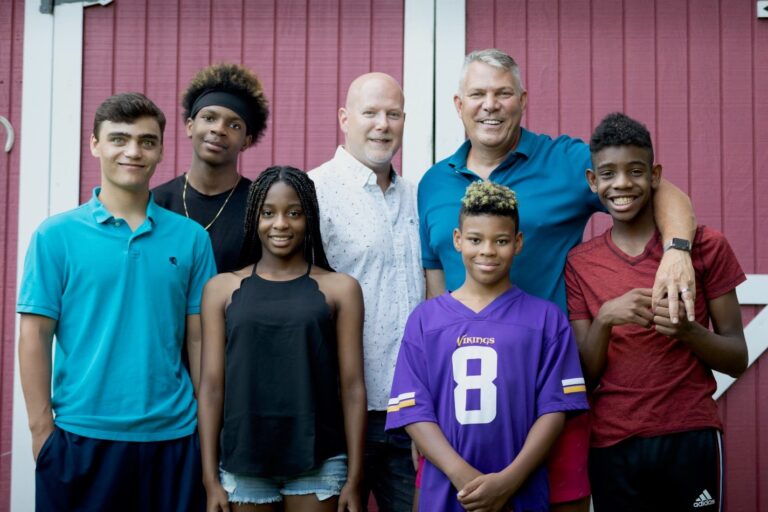 Creating an adoption family profile: tips from workers – AdoptUSKids blog